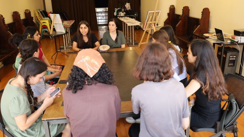 Xeta Jinê Öncülüğünde Kültürel Soykırımı Tartıştılar – Berû Ajans